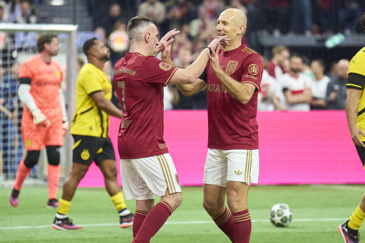 Ribery, Robben and Co. - Bayern legends return to Munich - FCBinside ...
