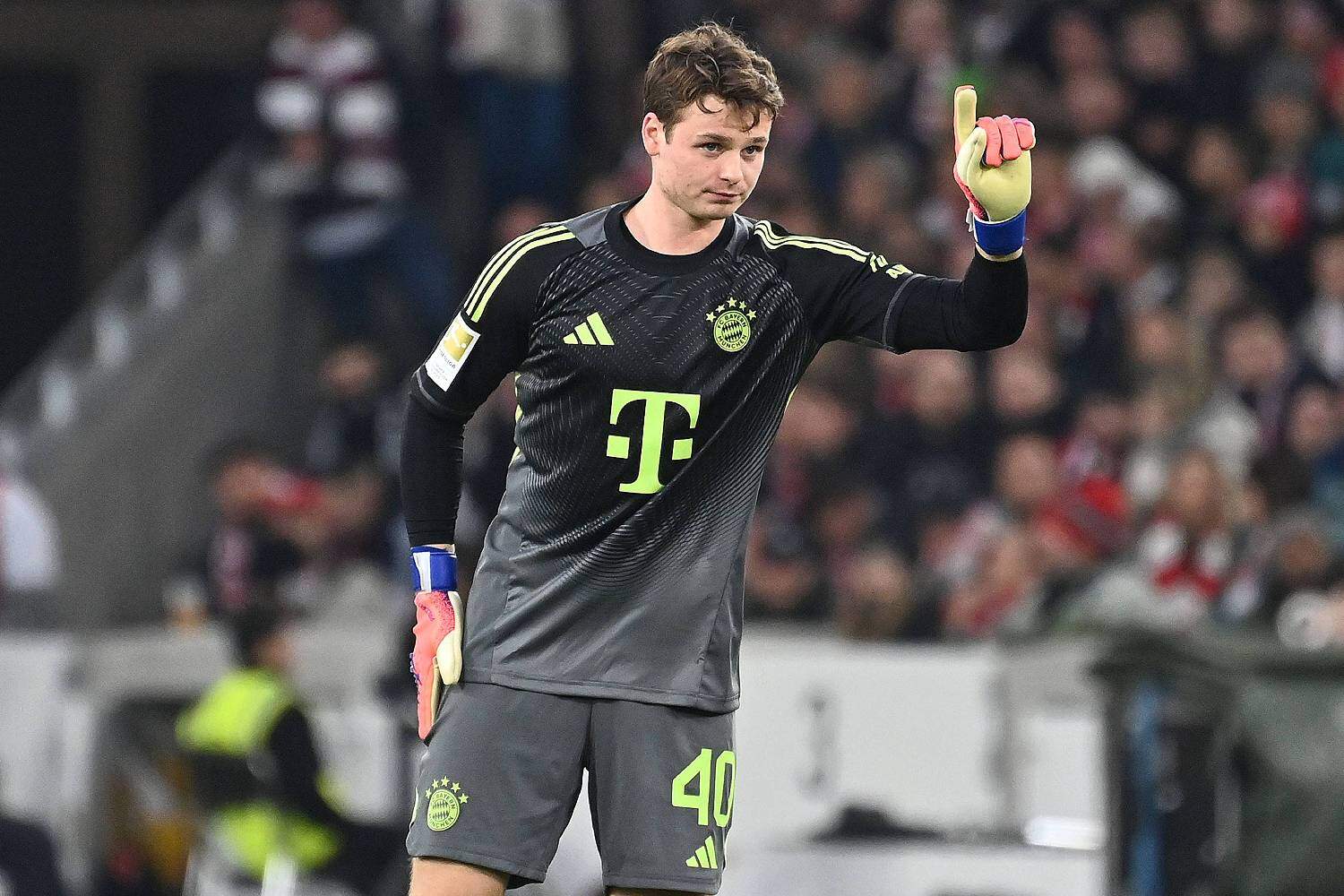 "Always prepared": How Jonas Urbig found out about his starting eleven ...