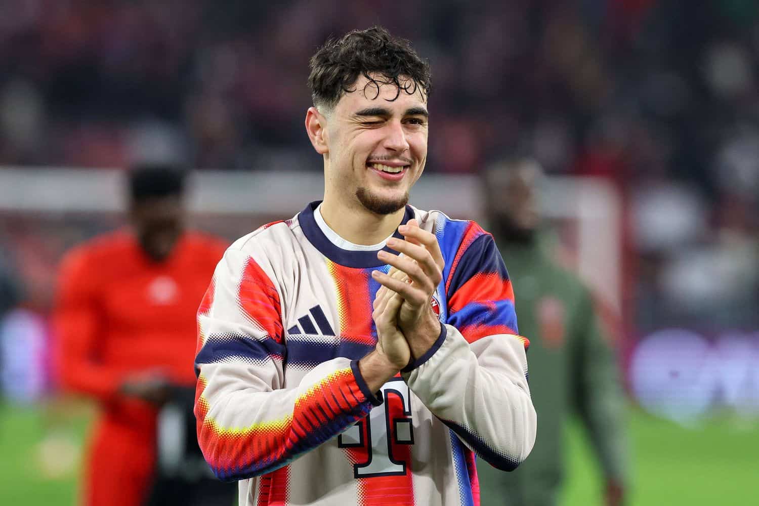 Over 100 million transfer fee? ManCity and Chelsea chase Bayern star ...