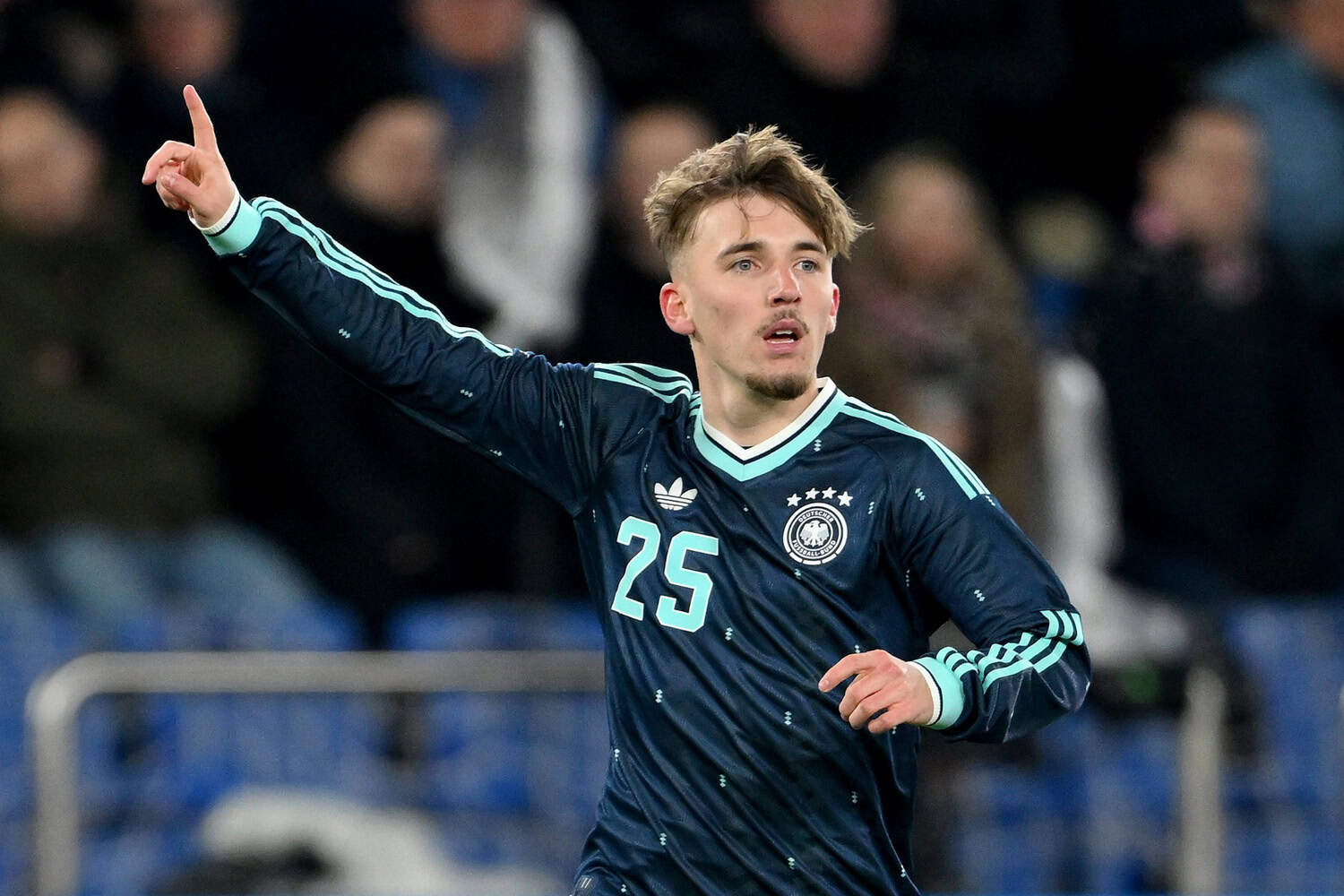 More than just a wild card? Nagelsmann's plans for Lennart Karl at the ...